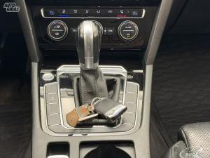 Melns Volkswagen Passat 2015 Avižieniai, ar dzinēja tilpumu 2.00 L un nobraukumu 256 tūkst. km par 8900 €, foto 19 vietnē AUTOMOTO.COM.LV