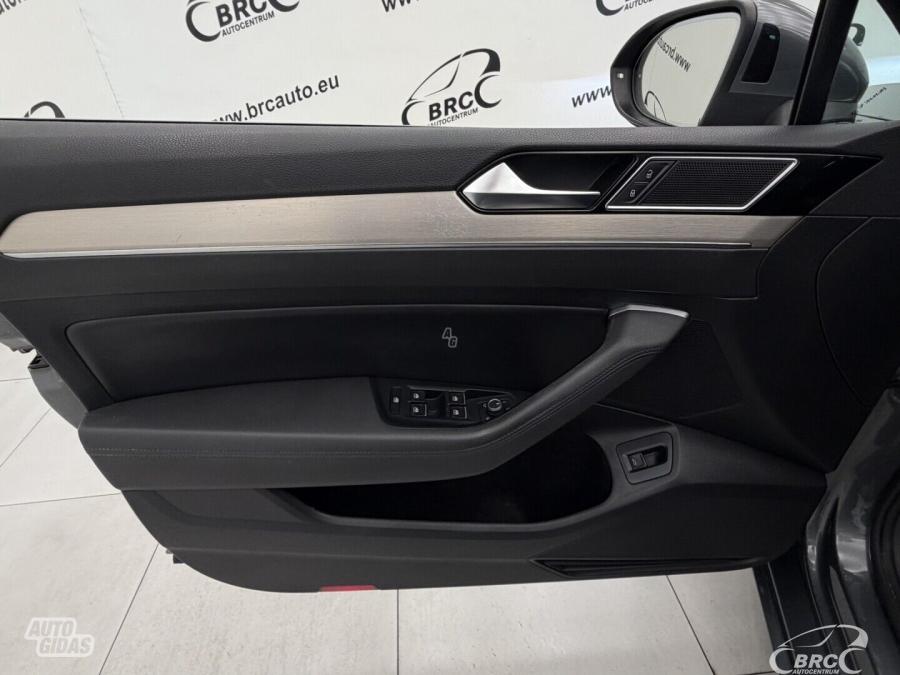 Melns Volkswagen Passat 2015 Avižieniai, ar dzinēja tilpumu 2.00 L un nobraukumu 256 tūkst. km par 8900 €, foto 21 vietnē AUTOMOTO.COM.LV
