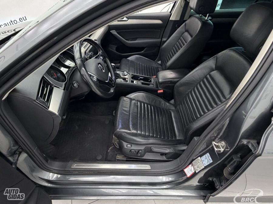 Melns Volkswagen Passat 2015 Avižieniai, ar dzinēja tilpumu 2.00 L un nobraukumu 256 tūkst. km par 8900 €, foto 22 vietnē AUTOMOTO.COM.LV