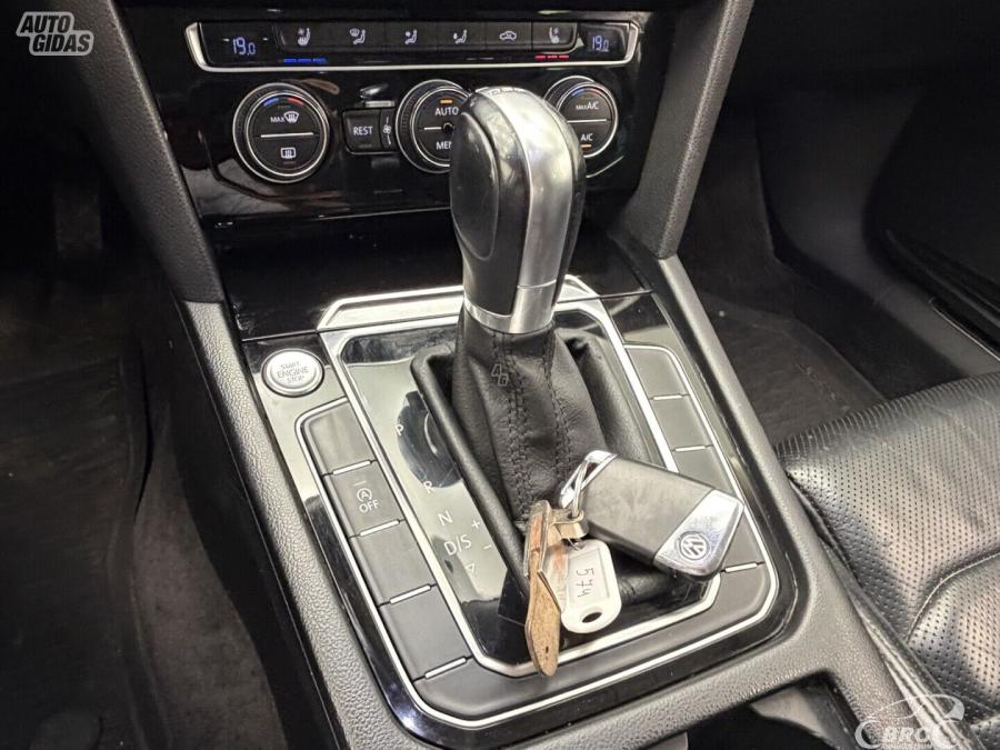 Melns Volkswagen Passat 2015 Avižieniai, ar dzinēja tilpumu 2.00 L un nobraukumu 256 tūkst. km par 8900 €, foto 27 vietnē AUTOMOTO.COM.LV