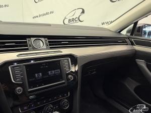 Melns Volkswagen Passat 2015 Avižieniai, ar dzinēja tilpumu 2.00 L un nobraukumu 256 tūkst. km par 8900 €, foto 29 vietnē AUTOMOTO.COM.LV