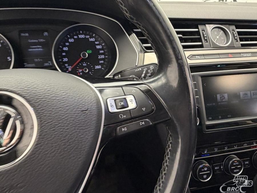 Melns Volkswagen Passat 2015 Avižieniai, ar dzinēja tilpumu 2.00 L un nobraukumu 256 tūkst. km par 8900 €, foto 31 vietnē AUTOMOTO.COM.LV