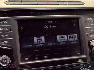Melns Volkswagen Passat 2015 Avižieniai, ar dzinēja tilpumu 2.00 L un nobraukumu 256 tūkst. km par 8900 €, foto 34 vietnē AUTOMOTO.COM.LV