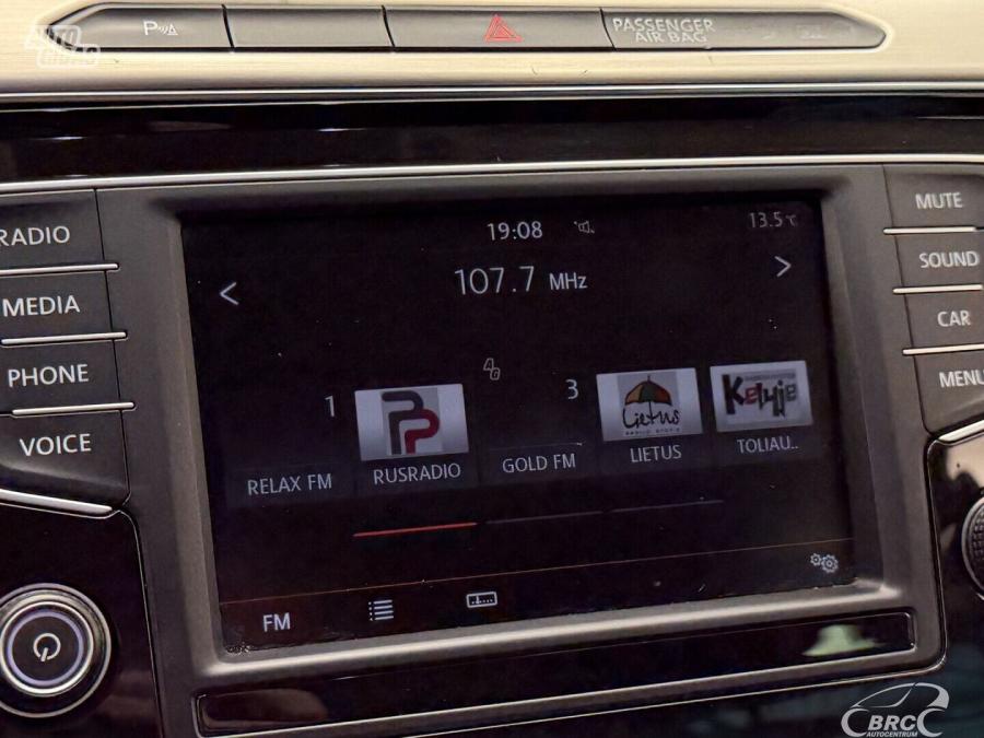 Melns Volkswagen Passat 2015 Avižieniai, ar dzinēja tilpumu 2.00 L un nobraukumu 256 tūkst. km par 8900 €, foto 34 vietnē AUTOMOTO.COM.LV
