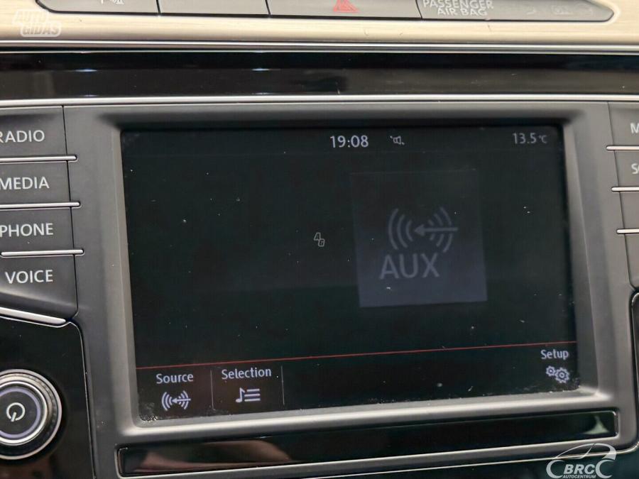 Melns Volkswagen Passat 2015 Avižieniai, ar dzinēja tilpumu 2.00 L un nobraukumu 256 tūkst. km par 8900 €, foto 36 vietnē AUTOMOTO.COM.LV