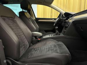 Melns Volkswagen Passat 2015 Kauņa, ar dzinēja tilpumu 1.97 L un nobraukumu 300 tūkst. km par 9500 €, foto 14 vietnē AUTOMOTO.COM.LV