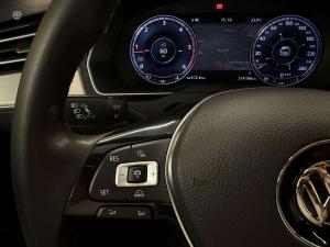 Melns Volkswagen Passat 2015 Kauņa, ar dzinēja tilpumu 1.97 L un nobraukumu 300 tūkst. km par 9500 €, foto 17 vietnē AUTOMOTO.COM.LV