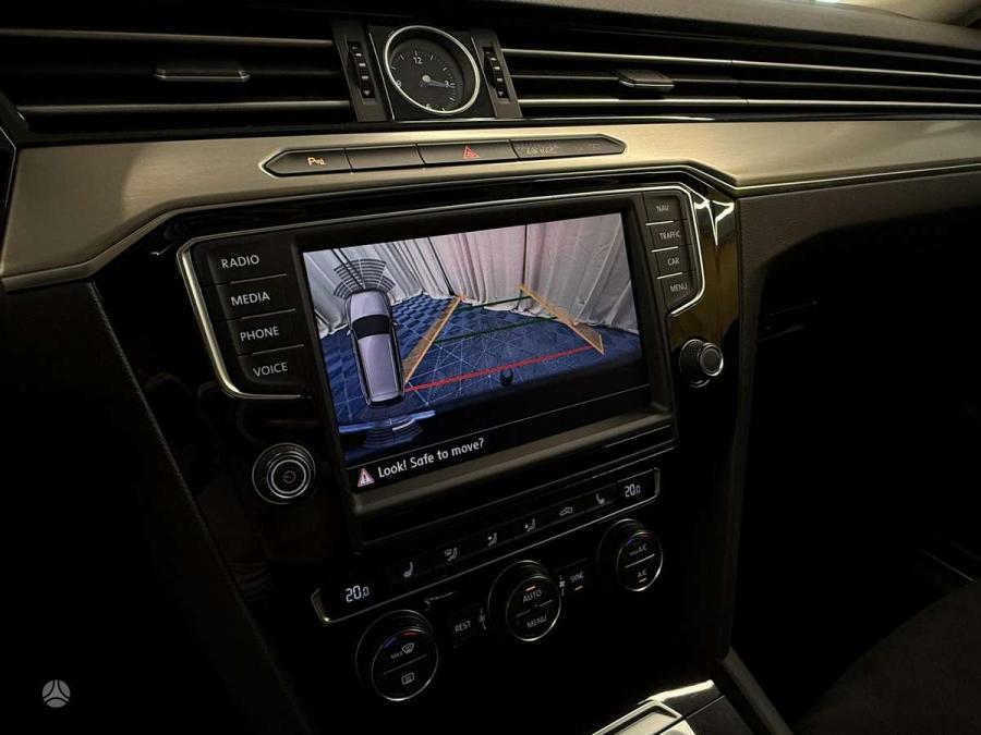 Melns Volkswagen Passat 2015 Kauņa, ar dzinēja tilpumu 1.97 L un nobraukumu 300 tūkst. km par 9500 €, foto 19 vietnē AUTOMOTO.COM.LV