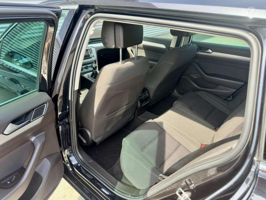 Melns Volkswagen Passat 2015 Šauļi, ar dzinēja tilpumu 1.60 L un nobraukumu 232 tūkst. km par 7750 €, foto 19 vietnē AUTOMOTO.COM.LV