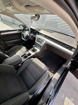 Melns Volkswagen Passat 2015 Šauļi, ar dzinēja tilpumu 1.60 L un nobraukumu 232 tūkst. km par 7750 €, foto 21 vietnē AUTOMOTO.COM.LV