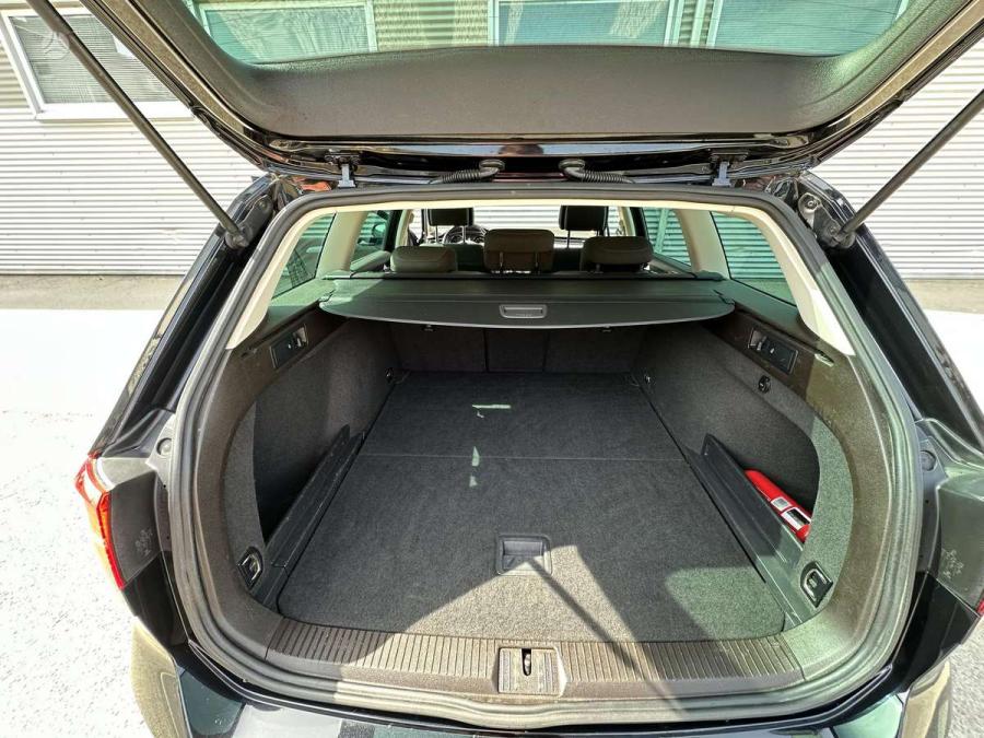 Melns Volkswagen Passat 2015 Šauļi, ar dzinēja tilpumu 1.60 L un nobraukumu 232 tūkst. km par 7750 €, foto 28 vietnē AUTOMOTO.COM.LV
