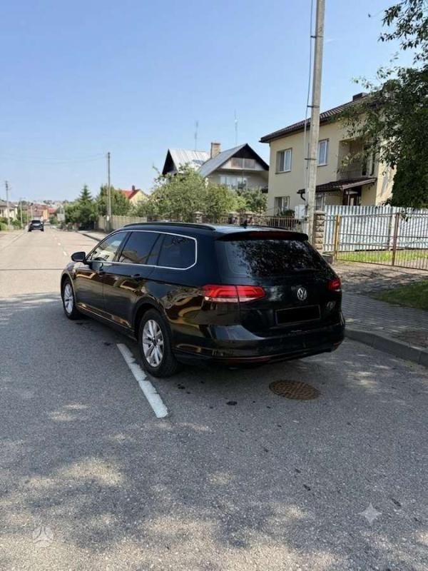 Melns Volkswagen Passat 2015 Viļņa, ar dzinēja tilpumu 1.97 L un nobraukumu 500 tūkst. km par 6450 €, foto 4 vietnē AUTOMOTO.COM.LV