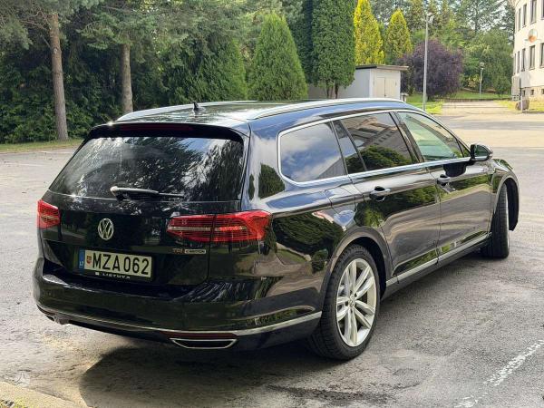 Black Volkswagen Passat 2015 in Alytus, with an engine capacity of 2.00 L and mileage of 237 thousand km for 10700 €, photo 3 on AUTOMOTO.COM.LV