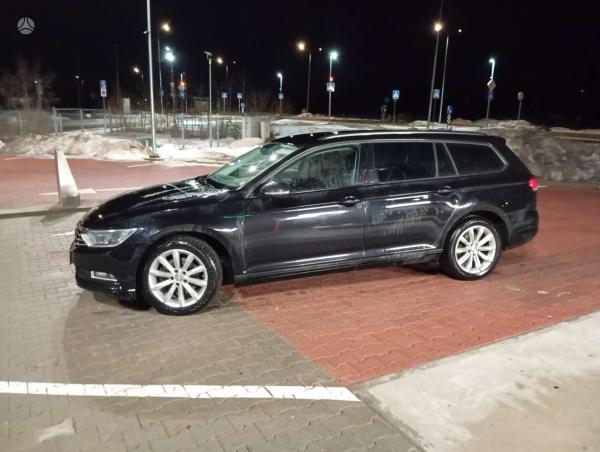 Black Volkswagen Passat 2015 in Vilnius, with an engine capacity of 1.60 L and mileage of 320 thousand km for 6950 €, photo 2 on AUTOMOTO.COM.LV