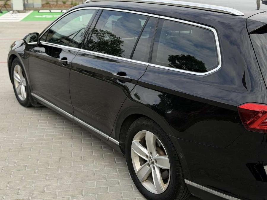 Black Volkswagen Passat 2015 in Rokiskis, with an engine capacity of 1.60 L and mileage of 340 thousand km for 6750 €, photo 16 on AUTOMOTO.COM.LV