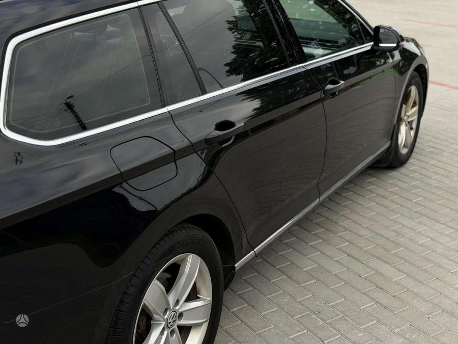 Black Volkswagen Passat 2015 in Rokiskis, with an engine capacity of 1.60 L and mileage of 340 thousand km for 6750 €, photo 17 on AUTOMOTO.COM.LV