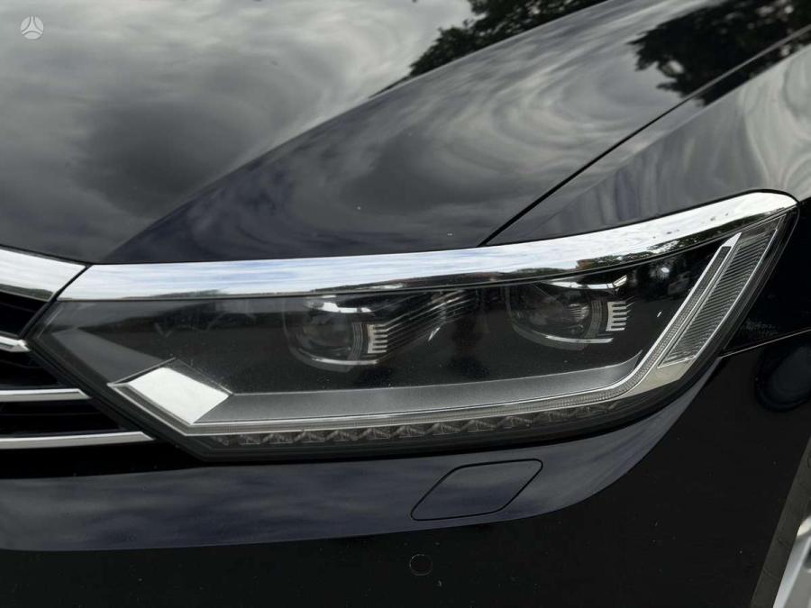 Black Volkswagen Passat 2015 in Rokiskis, with an engine capacity of 1.60 L and mileage of 340 thousand km for 6750 €, photo 18 on AUTOMOTO.COM.LV