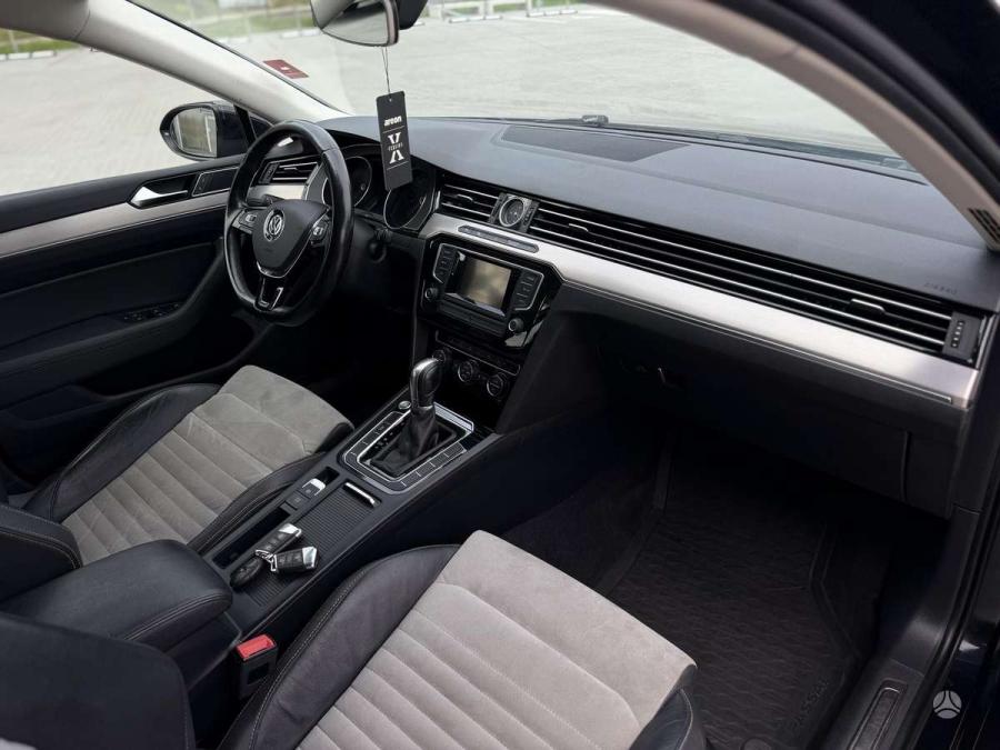 Black Volkswagen Passat 2015 in Rokiskis, with an engine capacity of 1.60 L and mileage of 340 thousand km for 6750 €, photo 23 on AUTOMOTO.COM.LV