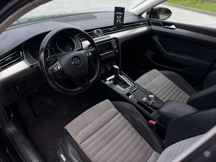 Black Volkswagen Passat 2015 in Rokiskis, with an engine capacity of 1.60 L and mileage of 340 thousand km for 6750 €, photo 24 on AUTOMOTO.COM.LV