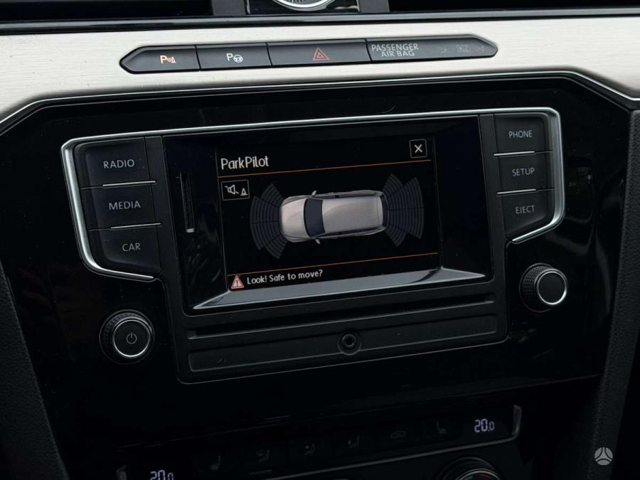 Black Volkswagen Passat 2015 in Rokiskis, with an engine capacity of 1.60 L and mileage of 340 thousand km for 6750 €, photo 33 on AUTOMOTO.COM.LV