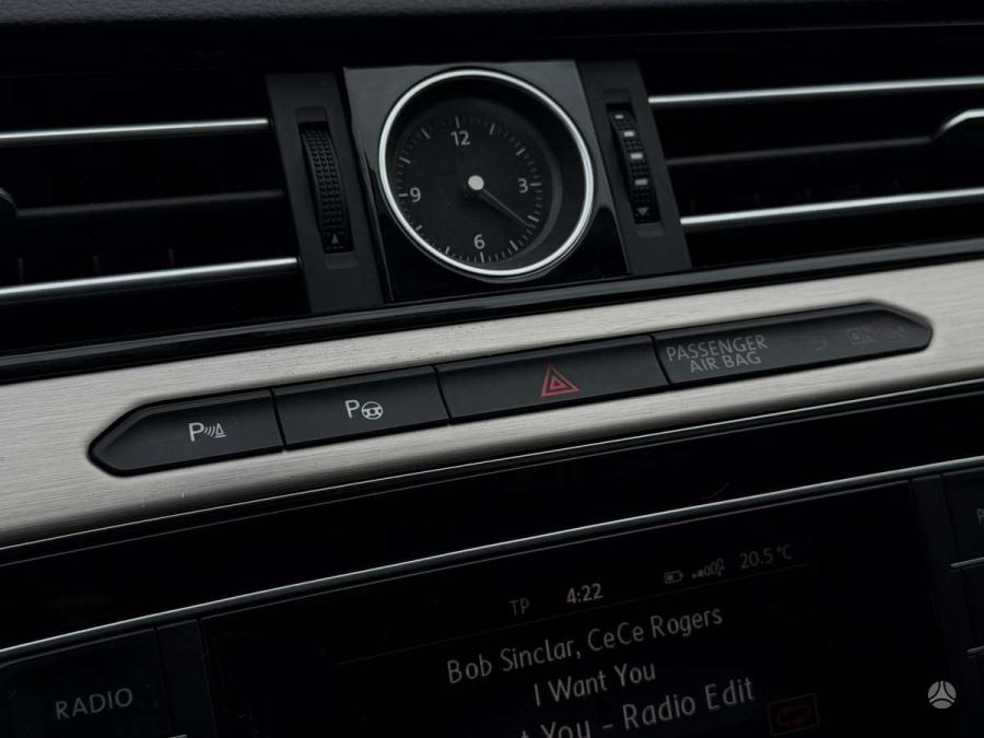 Black Volkswagen Passat 2015 in Rokiskis, with an engine capacity of 1.60 L and mileage of 340 thousand km for 6750 €, photo 36 on AUTOMOTO.COM.LV