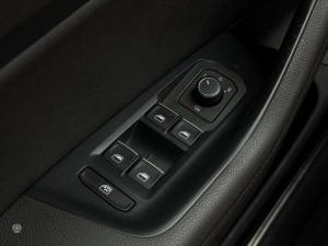Black Volkswagen Passat 2015 in Rokiskis, with an engine capacity of 1.60 L and mileage of 340 thousand km for 6750 €, photo 37 on AUTOMOTO.COM.LV