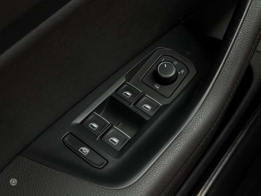 Black Volkswagen Passat 2015 in Rokiskis, with an engine capacity of 1.60 L and mileage of 340 thousand km for 6750 €, photo 37 on AUTOMOTO.COM.LV