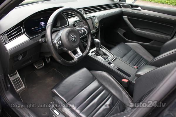 Black Volkswagen Passat 2015 in Tallinn, with an engine capacity of 2.00 L and mileage of 310 thousand km for 17550 €, photo 9 on AUTOMOTO.COM.LV