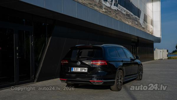 Black Volkswagen Passat 2015 in Tallinn, with an engine capacity of 1.80 L and mileage of 165 thousand km for 12500 €, photo 4 on AUTOMOTO.COM.LV