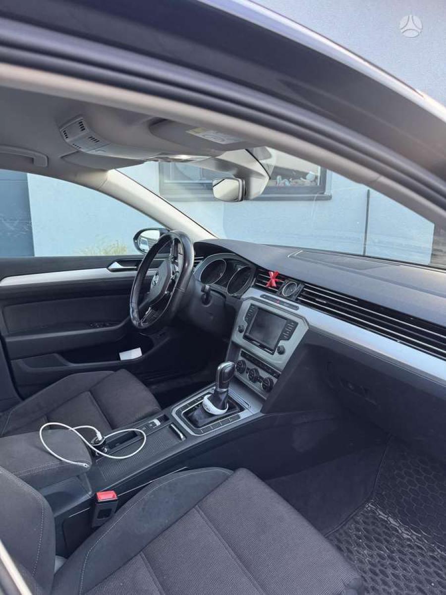 Melns Volkswagen Passat 2015 Klaipėda, ar dzinēja tilpumu 1.97 L un nobraukumu 278 tūkst. km par 9350 €, foto 10 vietnē AUTOMOTO.COM.LV