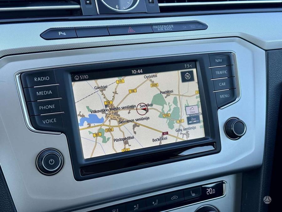 Melns Volkswagen Passat 2015 Šauļi, ar dzinēja tilpumu 1.97 L un nobraukumu 255 tūkst. km par 8700 €, foto 13 vietnē AUTOMOTO.COM.LV
