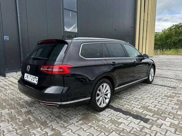 Black Volkswagen Passat 2015 in Klaipeda, with an engine capacity of 1.40 L and mileage of 252 thousand km for 10600 €, photo 4 on AUTOMOTO.COM.LV