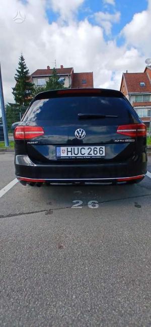 Melns Volkswagen Passat 2015 Šauļi, ar dzinēja tilpumu 2.00 L un nobraukumu 293 tūkst. km par 10900 €, foto 10 vietnē AUTOMOTO.COM.LV