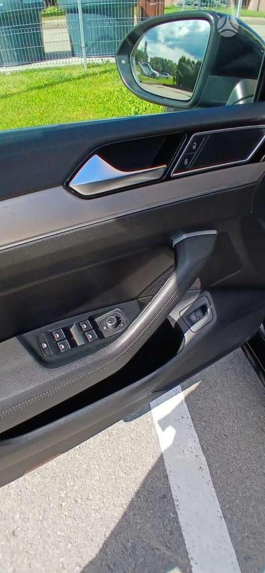 Melns Volkswagen Passat 2015 Šauļi, ar dzinēja tilpumu 2.00 L un nobraukumu 293 tūkst. km par 10900 €, foto 14 vietnē AUTOMOTO.COM.LV