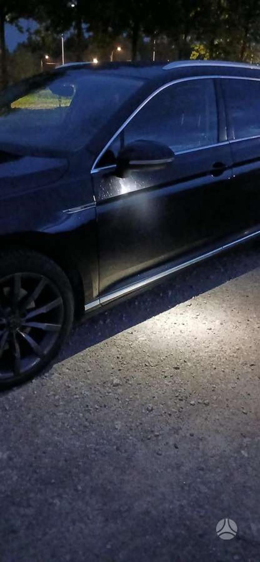 Melns Volkswagen Passat 2015 Šauļi, ar dzinēja tilpumu 2.00 L un nobraukumu 293 tūkst. km par 10900 €, foto 26 vietnē AUTOMOTO.COM.LV