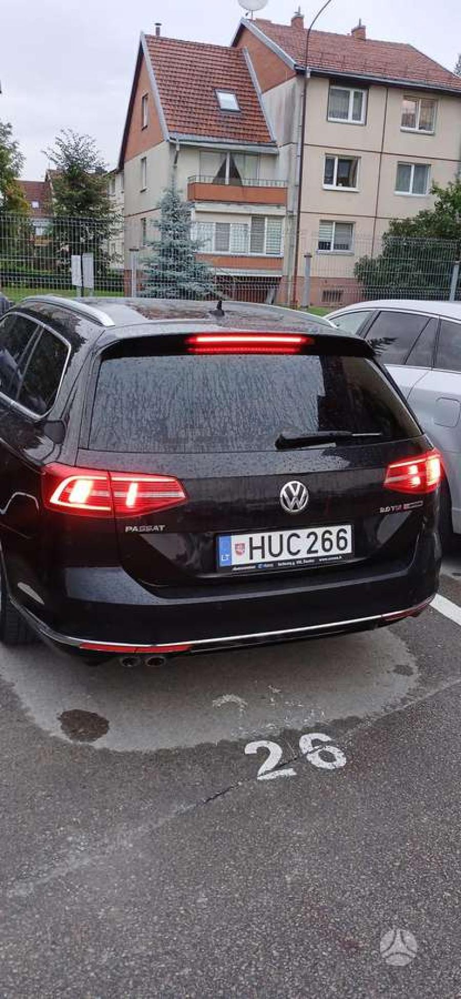 Melns Volkswagen Passat 2015 Šauļi, ar dzinēja tilpumu 2.00 L un nobraukumu 293 tūkst. km par 10900 €, foto 29 vietnē AUTOMOTO.COM.LV