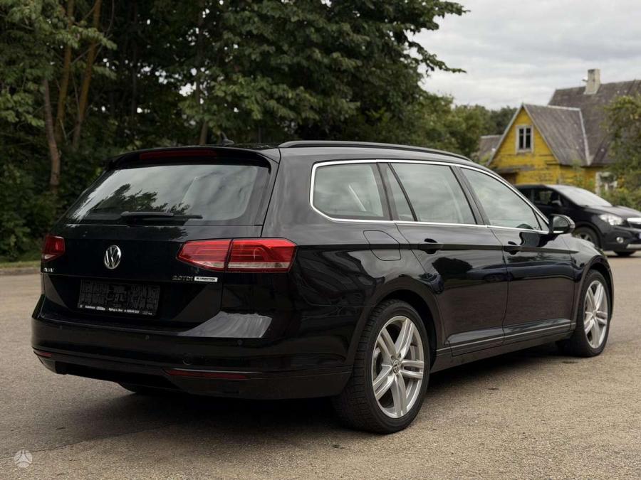 Black Volkswagen Passat 2015 in Rokiskis, with an engine capacity of 1.97 L and mileage of 268 thousand km for 7450 €, photo 8 on AUTOMOTO.COM.LV