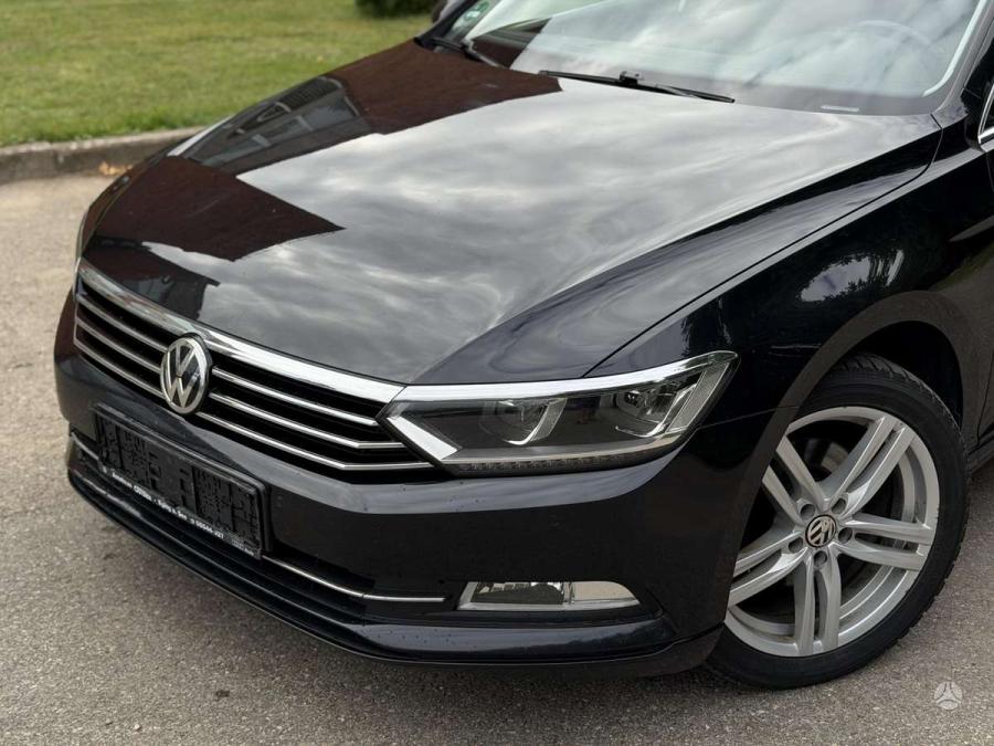Black Volkswagen Passat 2015 in Rokiskis, with an engine capacity of 1.97 L and mileage of 268 thousand km for 7450 €, photo 13 on AUTOMOTO.COM.LV