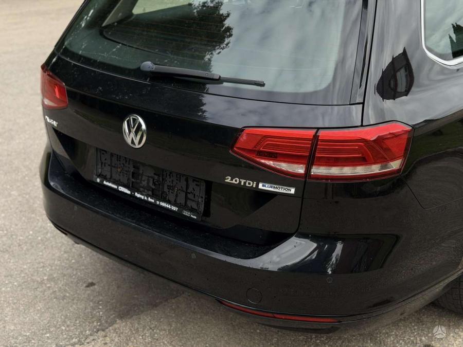 Black Volkswagen Passat 2015 in Rokiskis, with an engine capacity of 1.97 L and mileage of 268 thousand km for 7450 €, photo 14 on AUTOMOTO.COM.LV