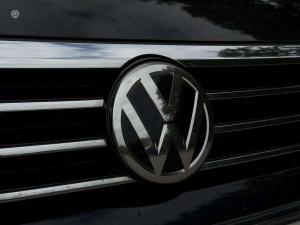 Black Volkswagen Passat 2015 in Rokiskis, with an engine capacity of 1.97 L and mileage of 268 thousand km for 7450 €, photo 19 on AUTOMOTO.COM.LV