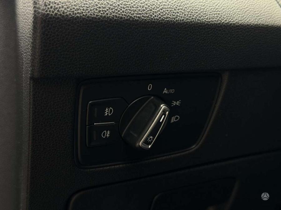 Black Volkswagen Passat 2015 in Rokiskis, with an engine capacity of 1.97 L and mileage of 268 thousand km for 7450 €, photo 33 on AUTOMOTO.COM.LV