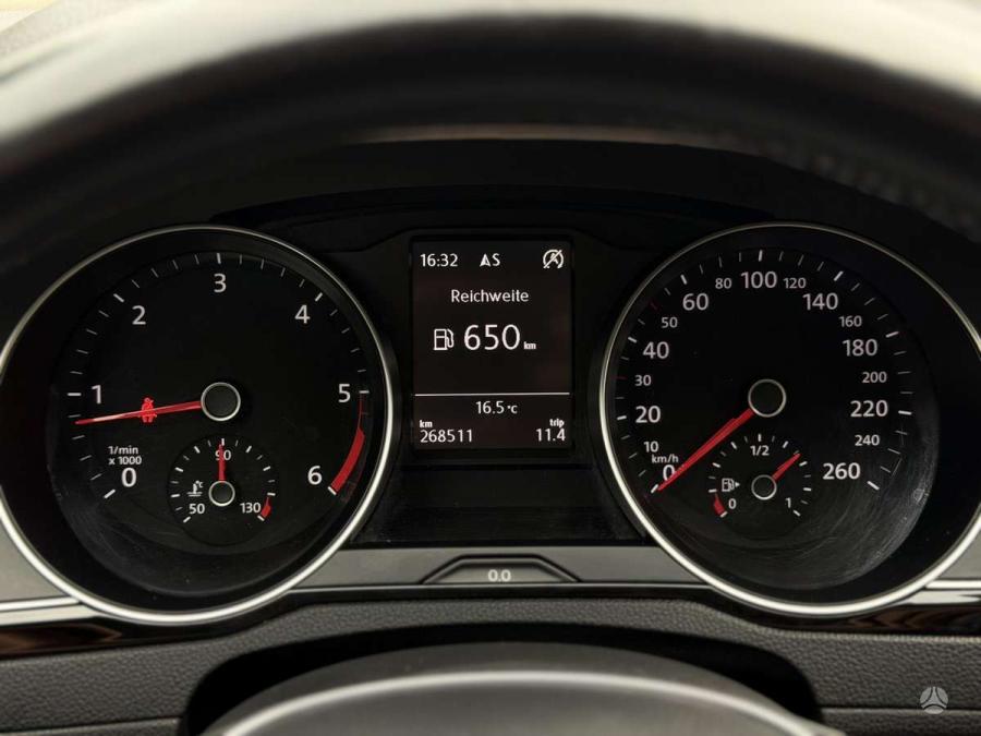 Black Volkswagen Passat 2015 in Rokiskis, with an engine capacity of 1.97 L and mileage of 268 thousand km for 7450 €, photo 42 on AUTOMOTO.COM.LV