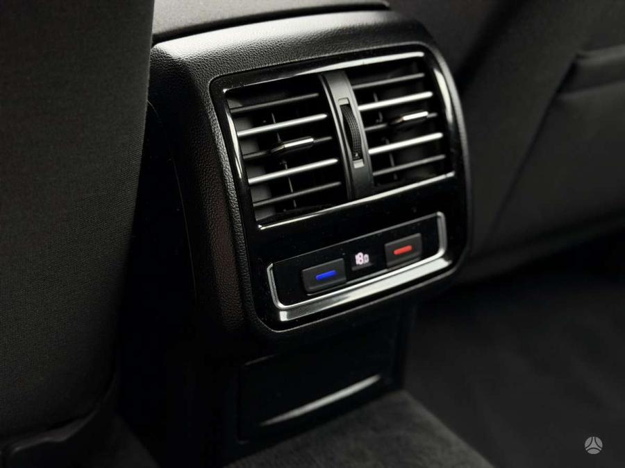 Black Volkswagen Passat 2015 in Rokiskis, with an engine capacity of 1.97 L and mileage of 268 thousand km for 7450 €, photo 43 on AUTOMOTO.COM.LV