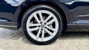 Melns Volkswagen Passat 2015 Viļņa, ar dzinēja tilpumu 1.97 L un nobraukumu 250 tūkst. km par 9990 €, foto 12 vietnē AUTOMOTO.COM.LV