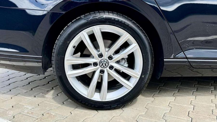 Melns Volkswagen Passat 2015 Viļņa, ar dzinēja tilpumu 1.97 L un nobraukumu 250 tūkst. km par 9990 €, foto 12 vietnē AUTOMOTO.COM.LV