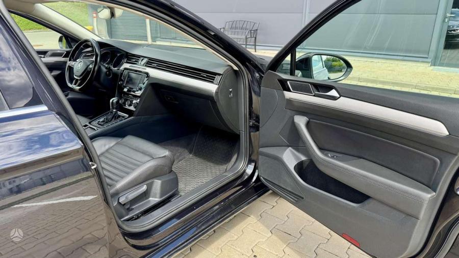 Melns Volkswagen Passat 2015 Viļņa, ar dzinēja tilpumu 1.97 L un nobraukumu 250 tūkst. km par 9990 €, foto 20 vietnē AUTOMOTO.COM.LV