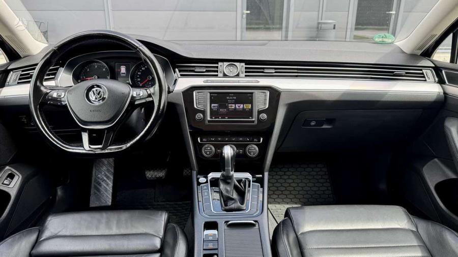 Melns Volkswagen Passat 2015 Viļņa, ar dzinēja tilpumu 1.97 L un nobraukumu 250 tūkst. km par 9990 €, foto 22 vietnē AUTOMOTO.COM.LV