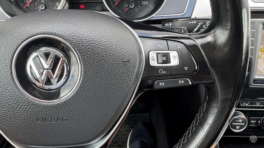 Melns Volkswagen Passat 2015 Viļņa, ar dzinēja tilpumu 1.97 L un nobraukumu 250 tūkst. km par 9990 €, foto 25 vietnē AUTOMOTO.COM.LV