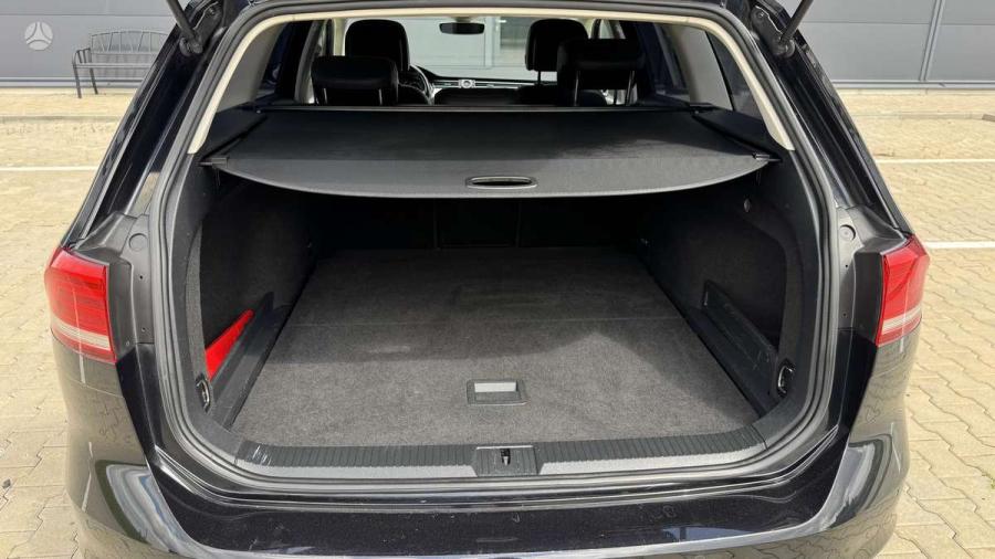 Melns Volkswagen Passat 2015 Viļņa, ar dzinēja tilpumu 1.97 L un nobraukumu 250 tūkst. km par 9990 €, foto 33 vietnē AUTOMOTO.COM.LV