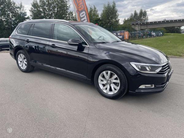 Black Volkswagen Passat 2015 in Kaunas, with an engine capacity of 1.60 L and mileage of 241 thousand km for 7550 €, photo 2 on AUTOMOTO.COM.LV